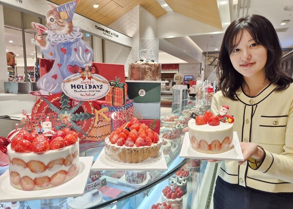 롯데百 부산, 크리스마스 홀리데이 컬렉션 케이크 선보여